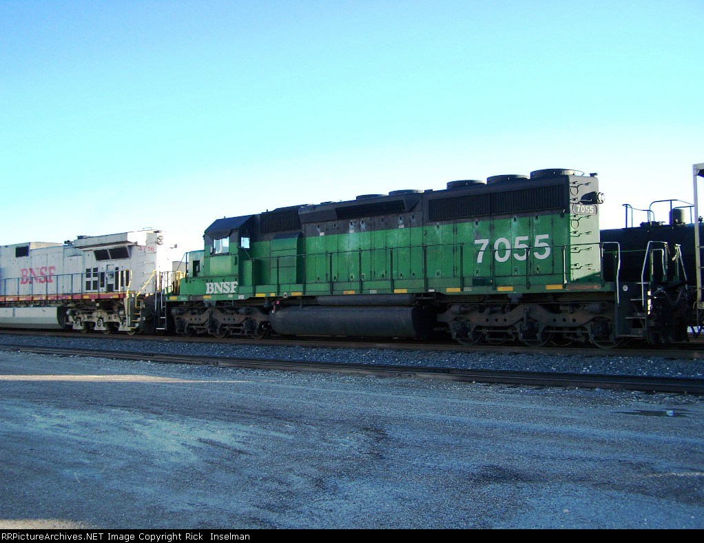 BNSF 7055